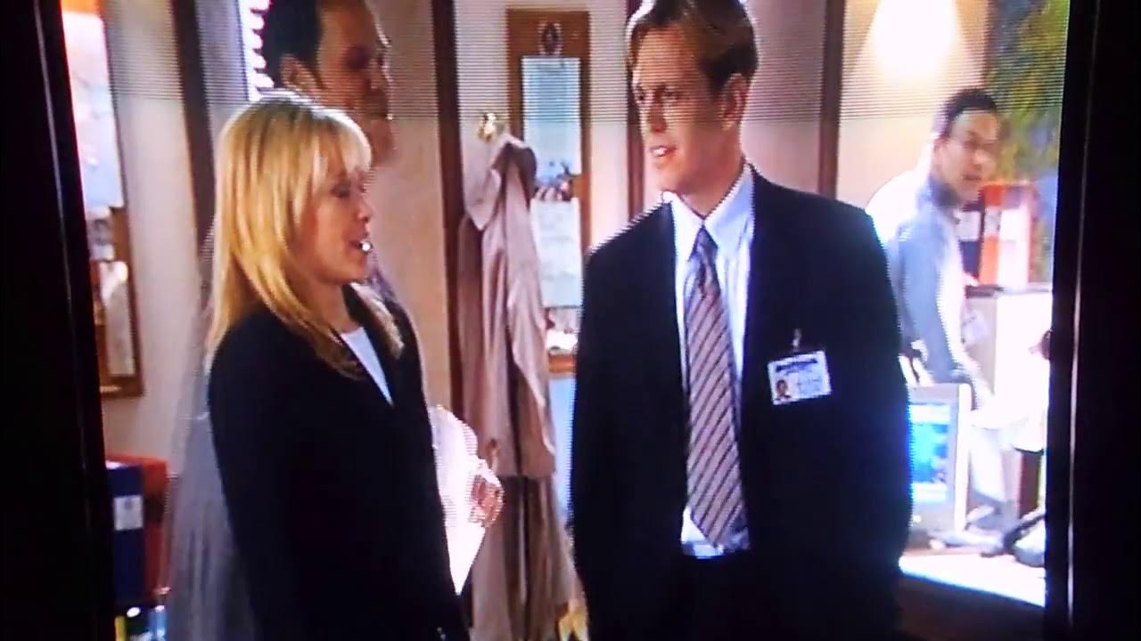 Sue Thomas FBEye-The Showoff - YouTube