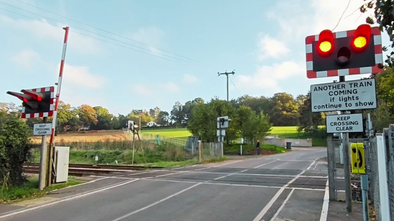 Bealings Level Crossing, Suffolk - YouTube