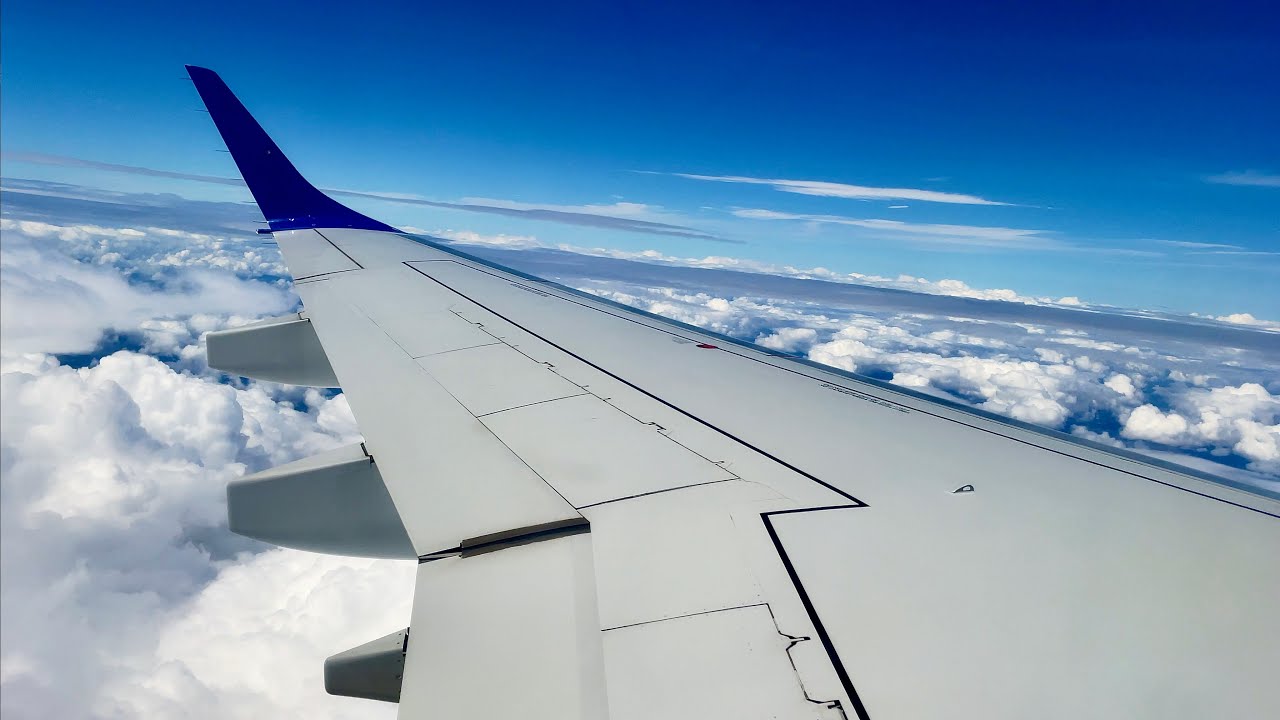 [4K] – Stormy San Antonio Takeoff – Breeze Airways – Embraer ERJ-190 ...
