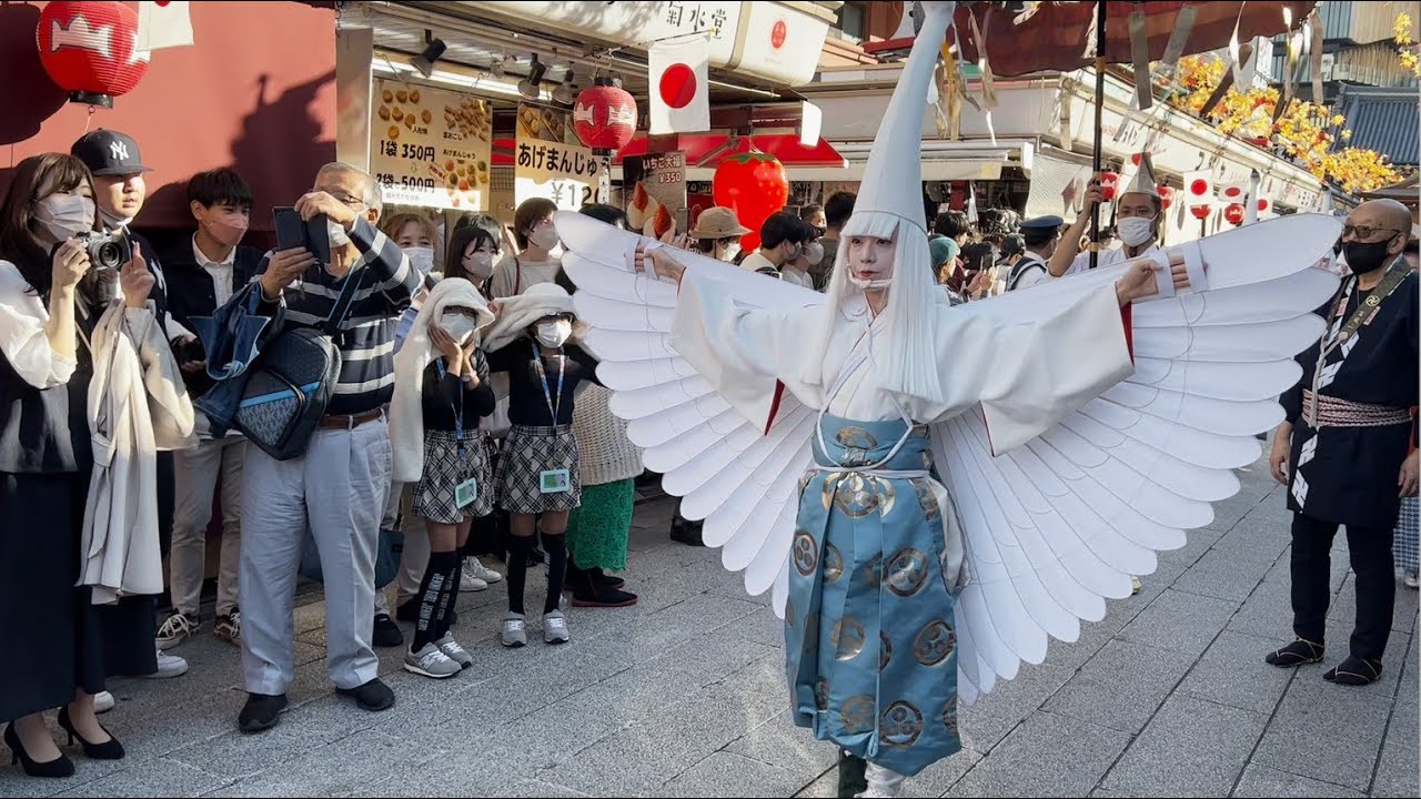 Shirasagi-no-Mai (White Heron Dance) Sensō-ji Tokyo - YouTube