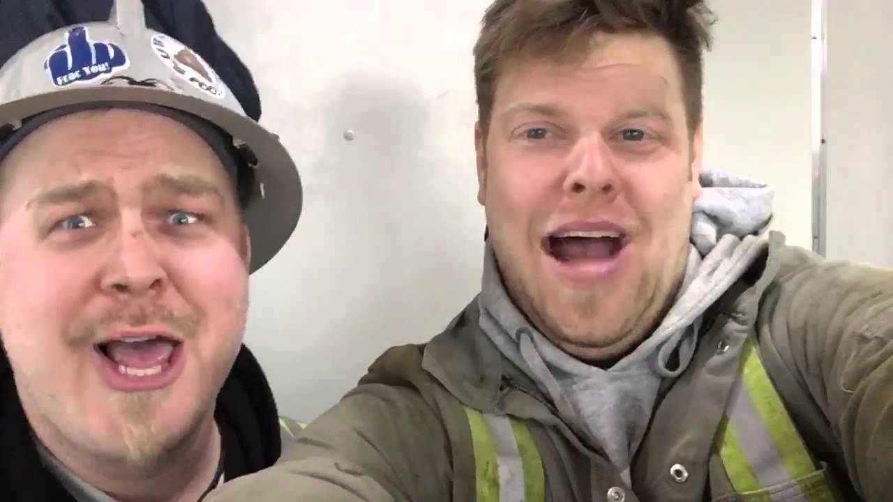 Goofing around at work 2 - YouTube