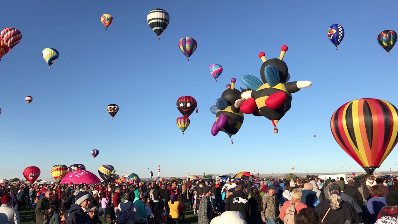 Pepe balloon - YouTube