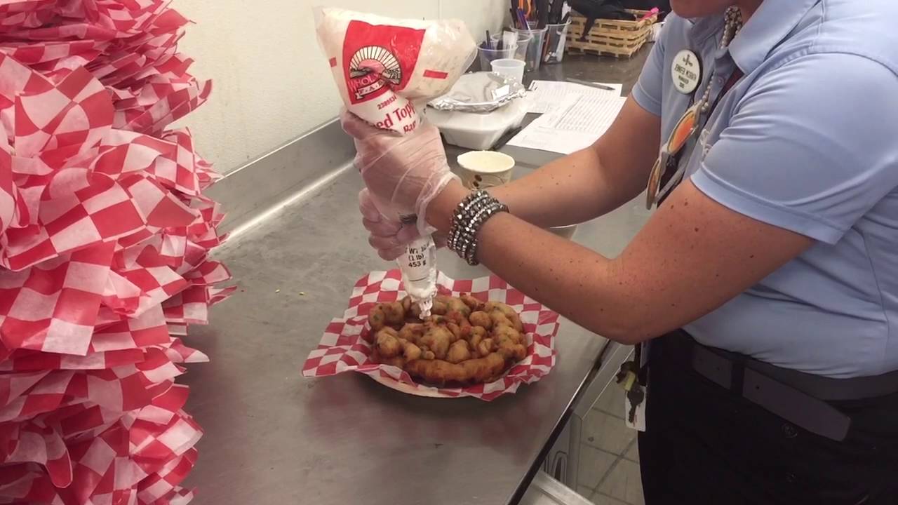 Six Flags New England's Birthday Cake Funnel Cake - YouTube