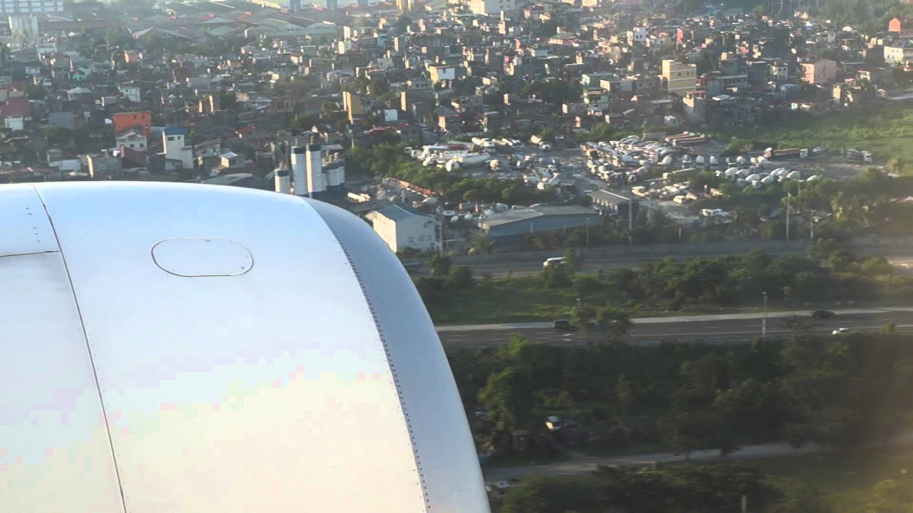 Boeing 777-300ER Philippine Airlines PR 119 Landing - YouTube