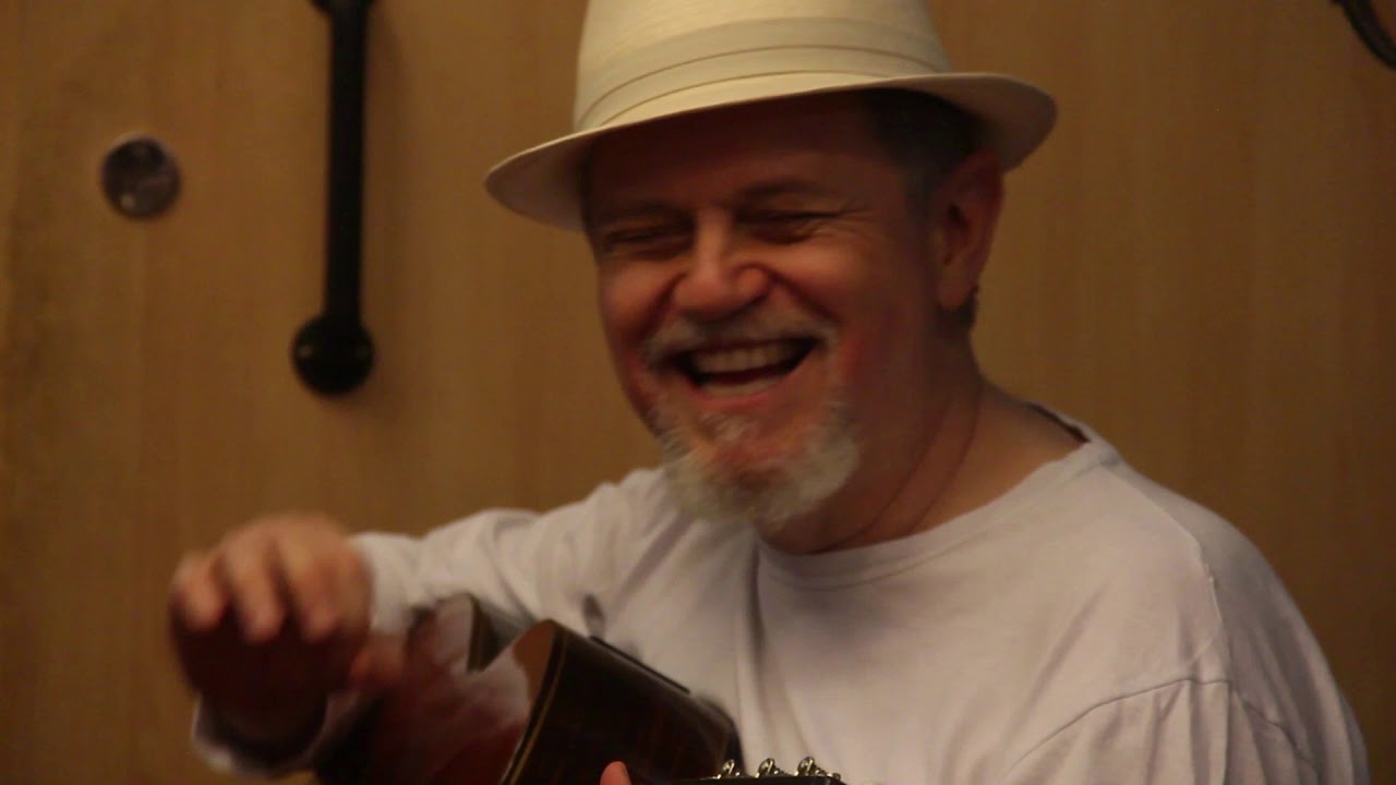 Levitações de David Calderoni - YouTube