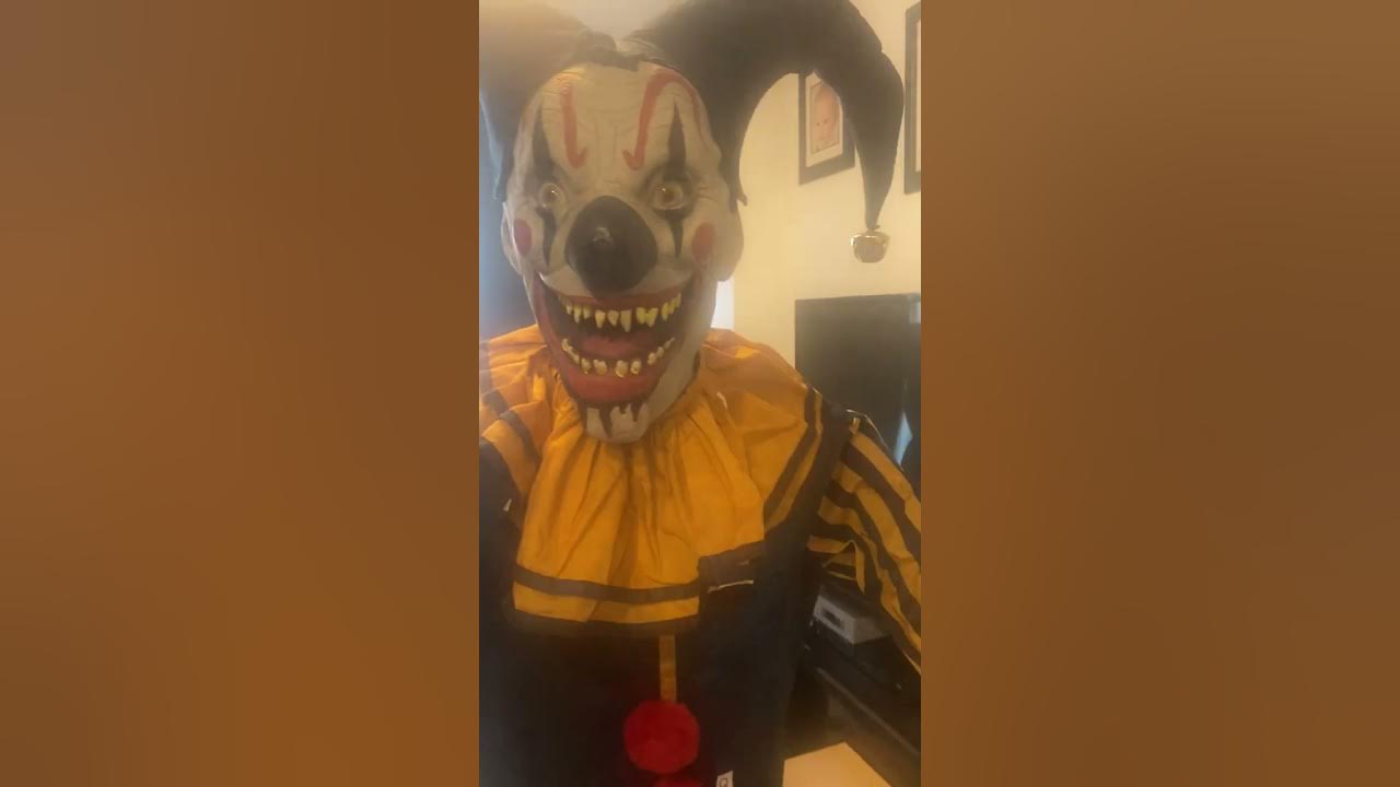 Nibbles the clown demo spirit Halloween 2024 - YouTube