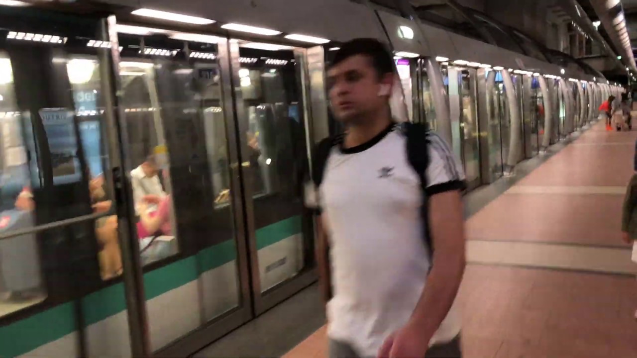 First Experience riding on the automatic Métro Line 14 in Paris - YouTube