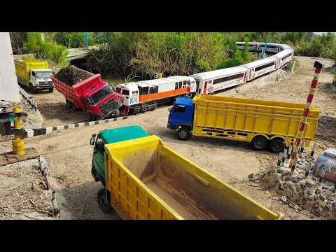 Kereta Api Rc Lokomotif CC 206 Nabrak Mobil Truk Tronton Panjang ...