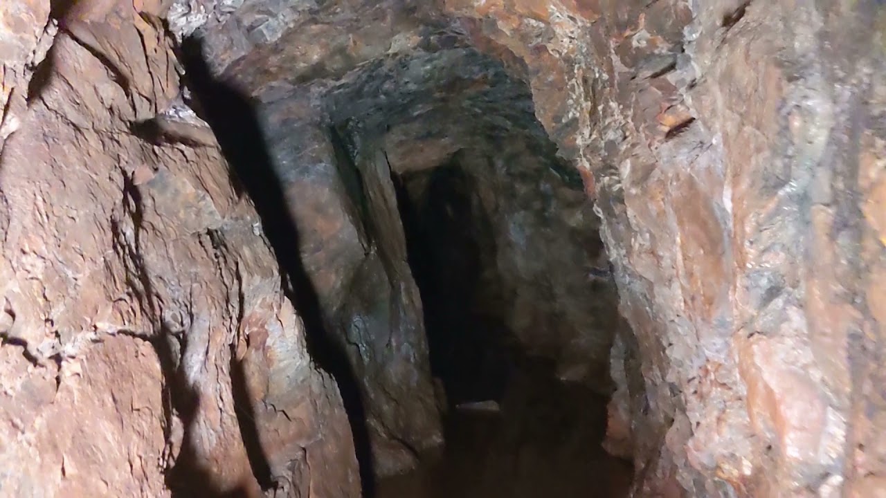Exploring Cape Cornwall Mine - Part 1 - Through the adit to the stope ...