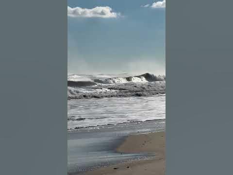 Ocean City Maryland crazy big waves after a Nor'easter - YouTube