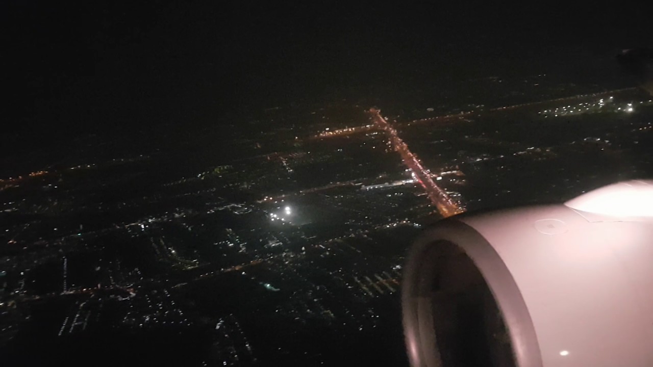 Thai Airways - Boeing 777-300 TG401 Departing BKK (25 October 2016 ...