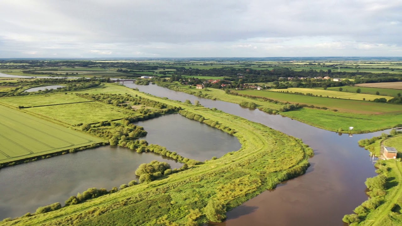River Trent at Torksey Lock - YouTube