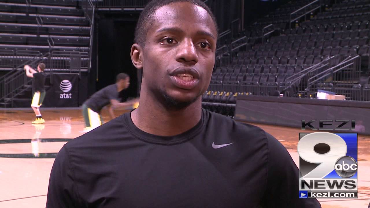 Oregon guard Johnathan Loyd on BYU - YouTube
