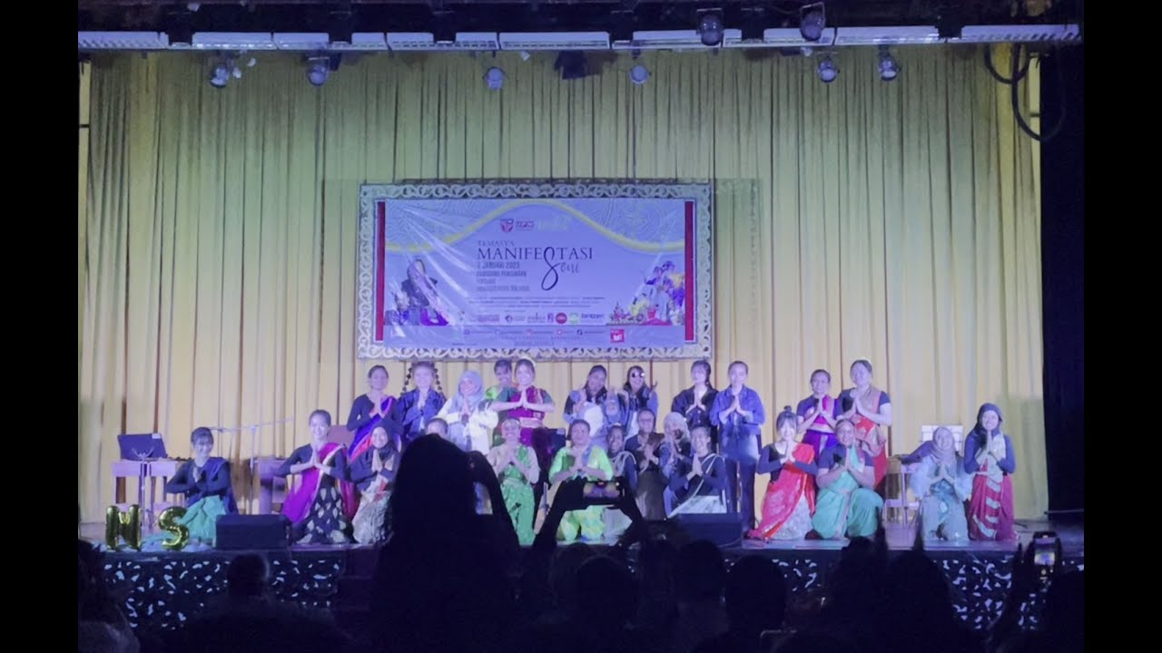 TEMANS SENI TARI KLASIK INDIA PERFORMANCE - YouTube