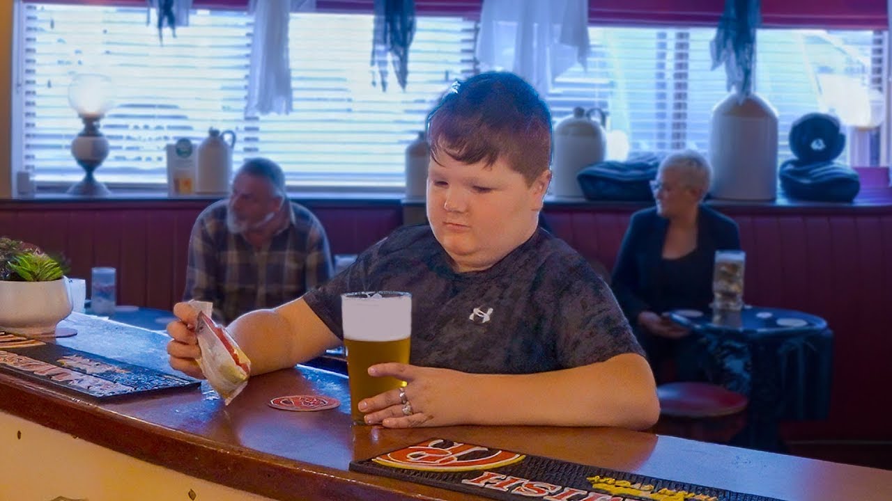 Pouring Sh*t Beers in Ireland Prank! - YouTube