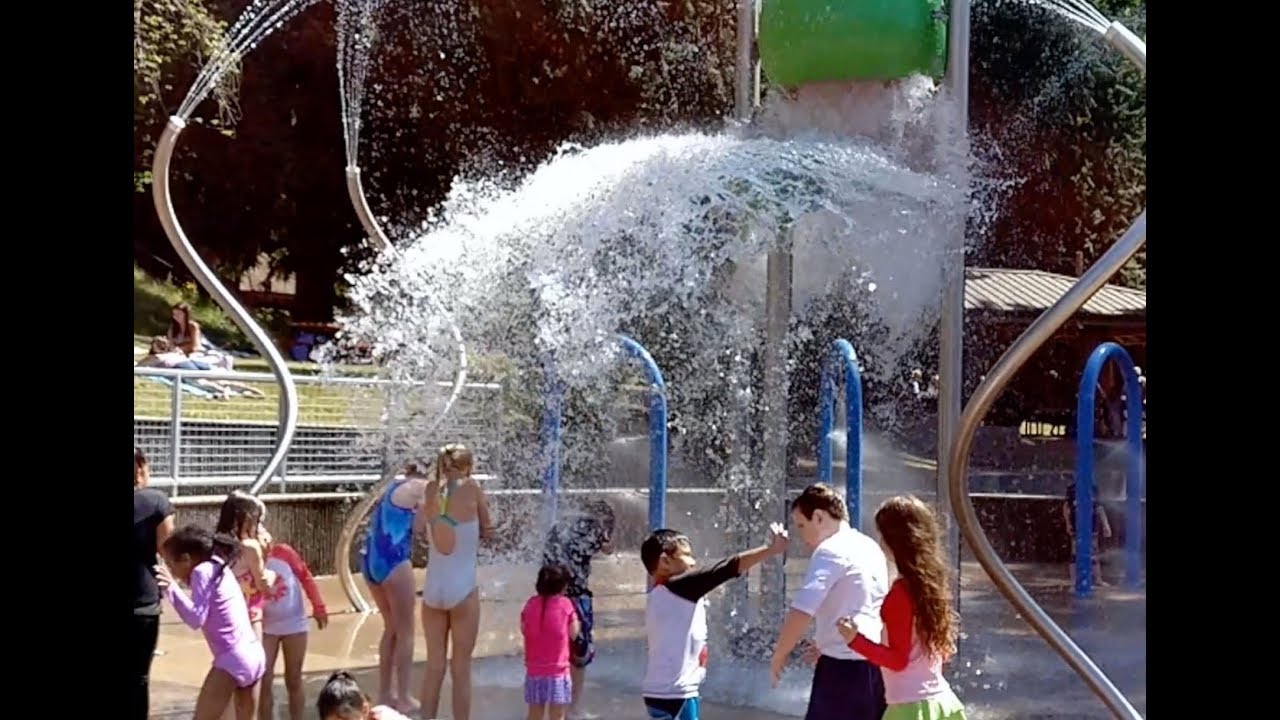 More summer fun in the water at the Edmonds Beach spray park! - YouTube