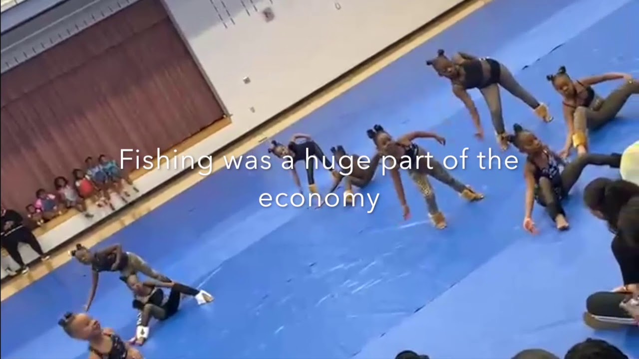 Gumbe Dance from Gambia, West Africa - YouTube