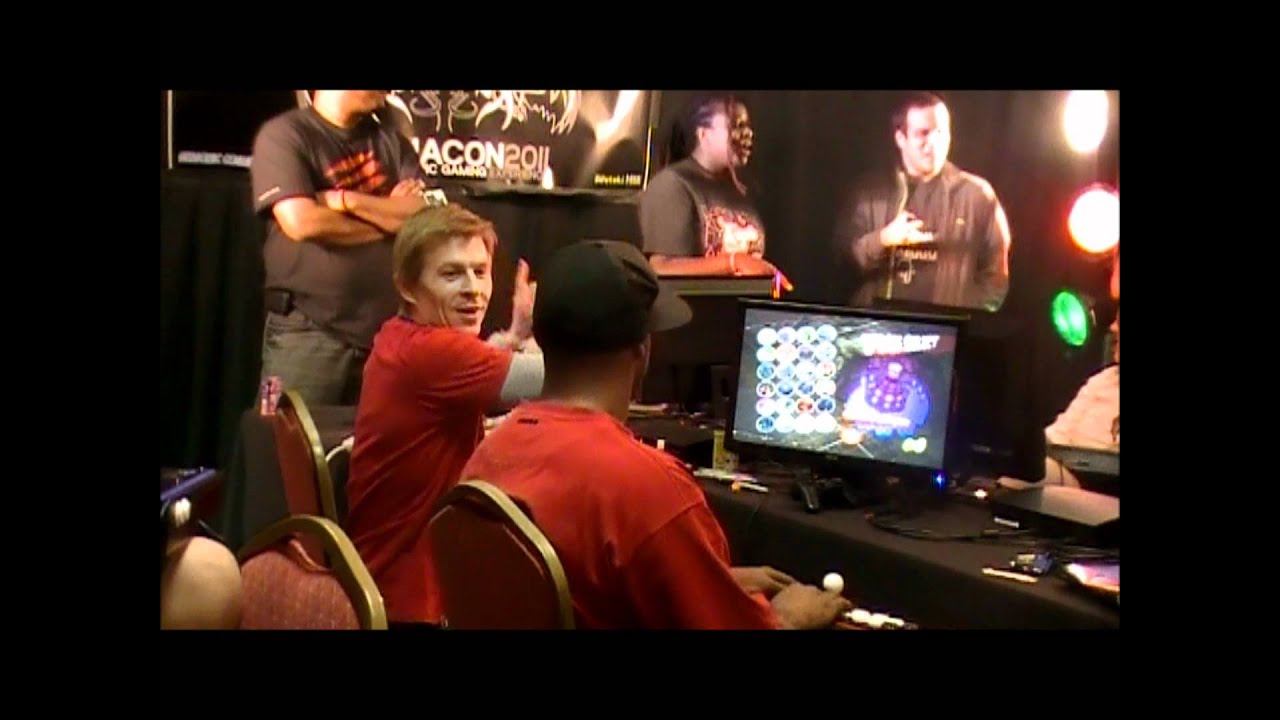 Youmacon 2011: Reuben Langdon Super Street Fighter IV Arcade Edition ...