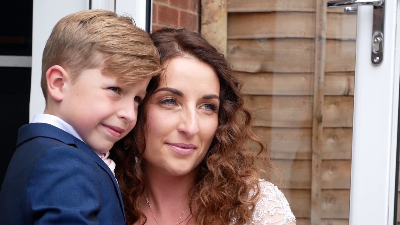 Amanda & Lee | Hindley Productions - YouTube