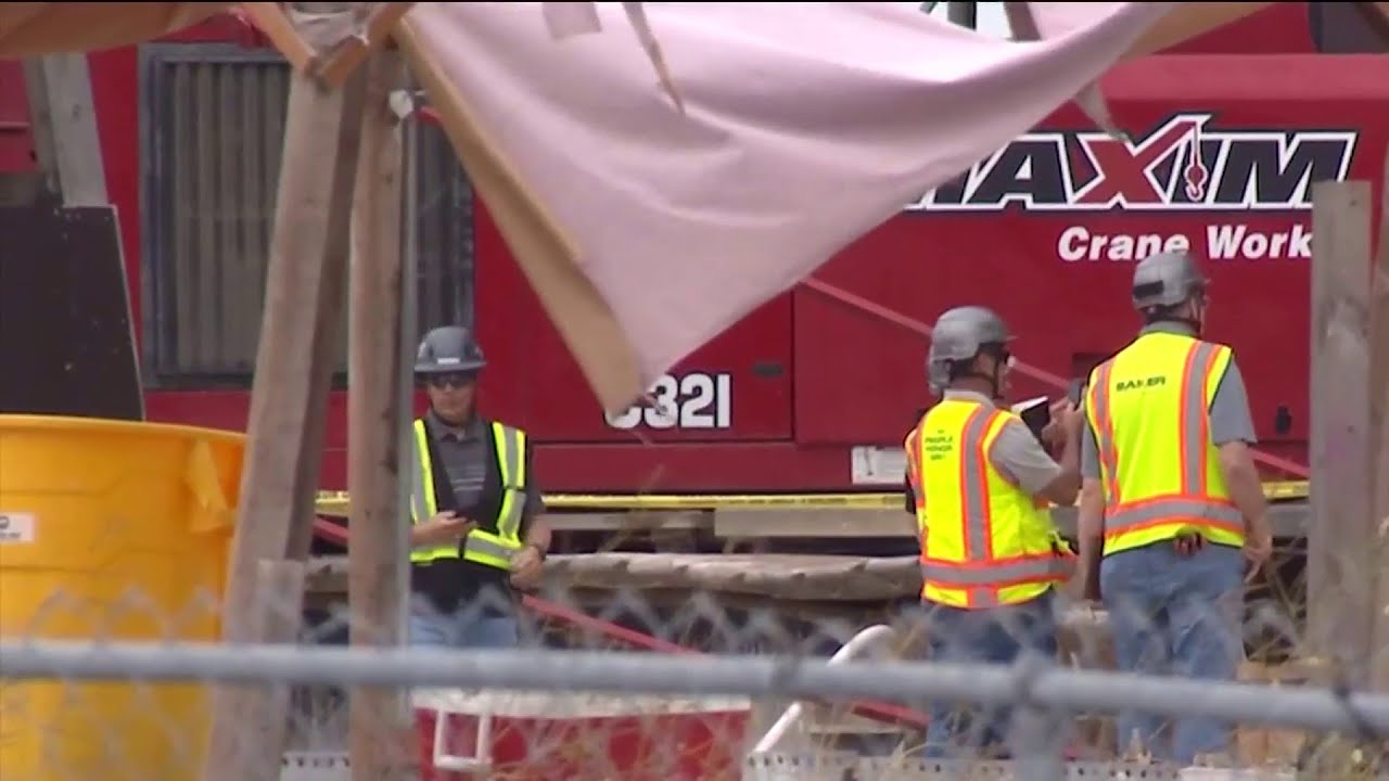 2 dead in crane collapse at construction site of hospital on Merritt ...