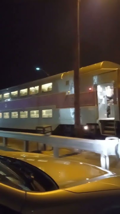 *RARE* MBTA COMMUTER RAIL WITH F40PH 2C 1072 - YouTube