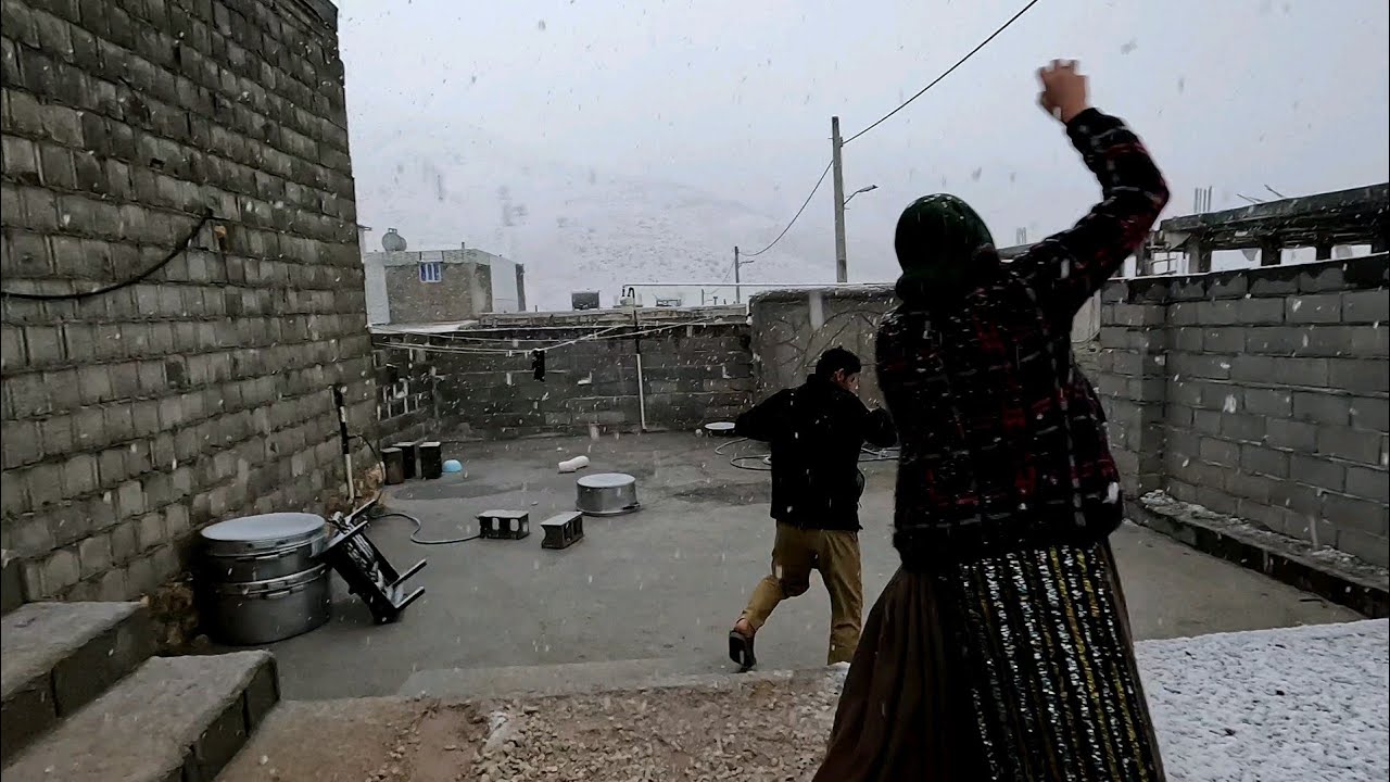 A glimpse into the daily life of nomadic tribes: snow adventures ...