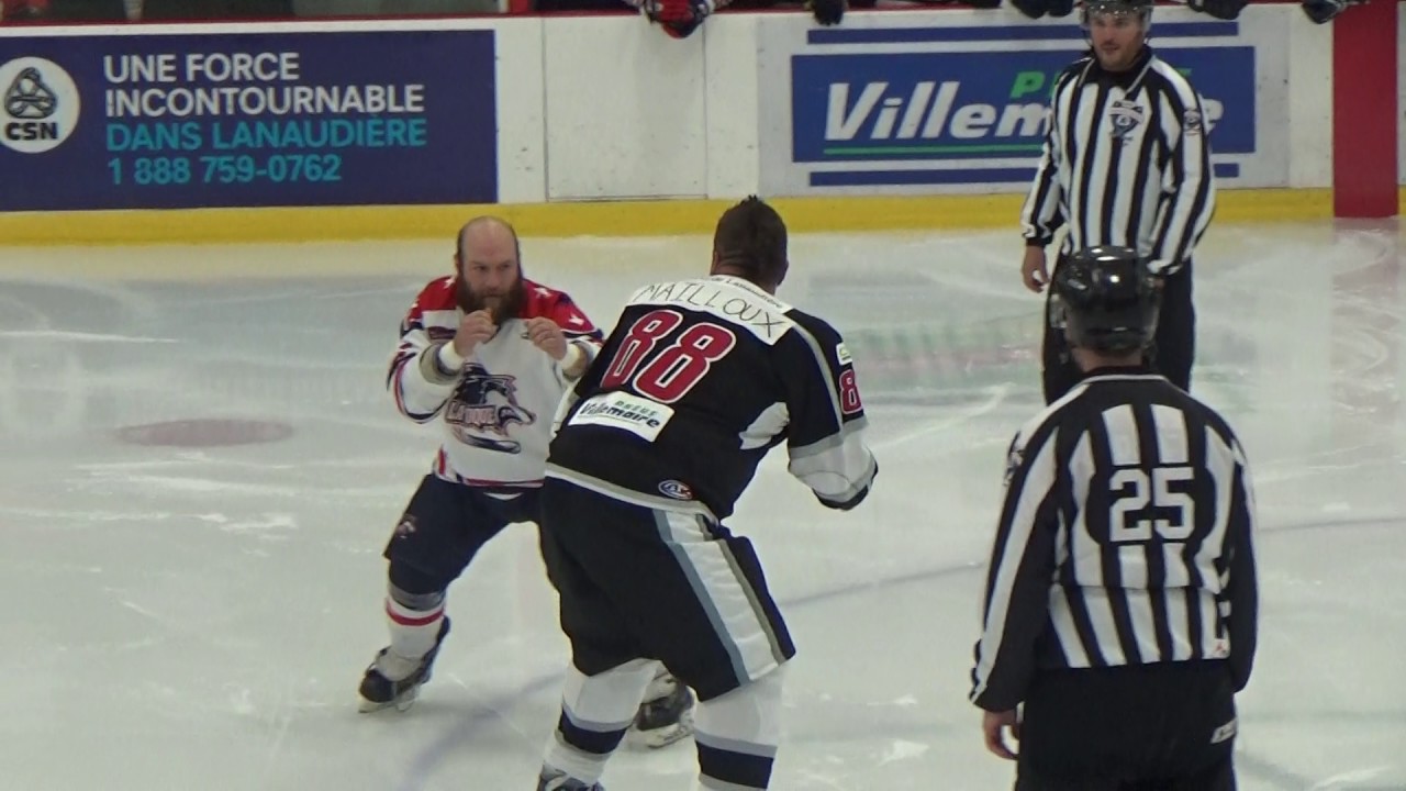 Bobby Mailloux vs Maxime Bouchard - YouTube