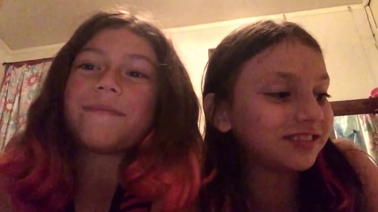 Share some laughs and craps with the Jelly Belly Girls! - YouTube