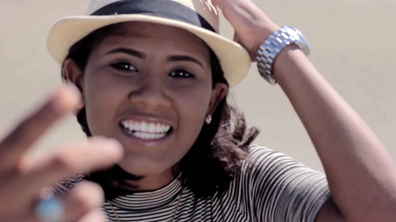 Mejor Pa Mi - Lizzy Parra VIDEO OFICIAL - YouTube