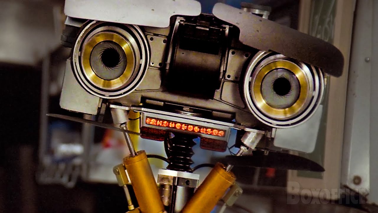 That's why robots don't drive | Short Circuit | CLIP - YouTube