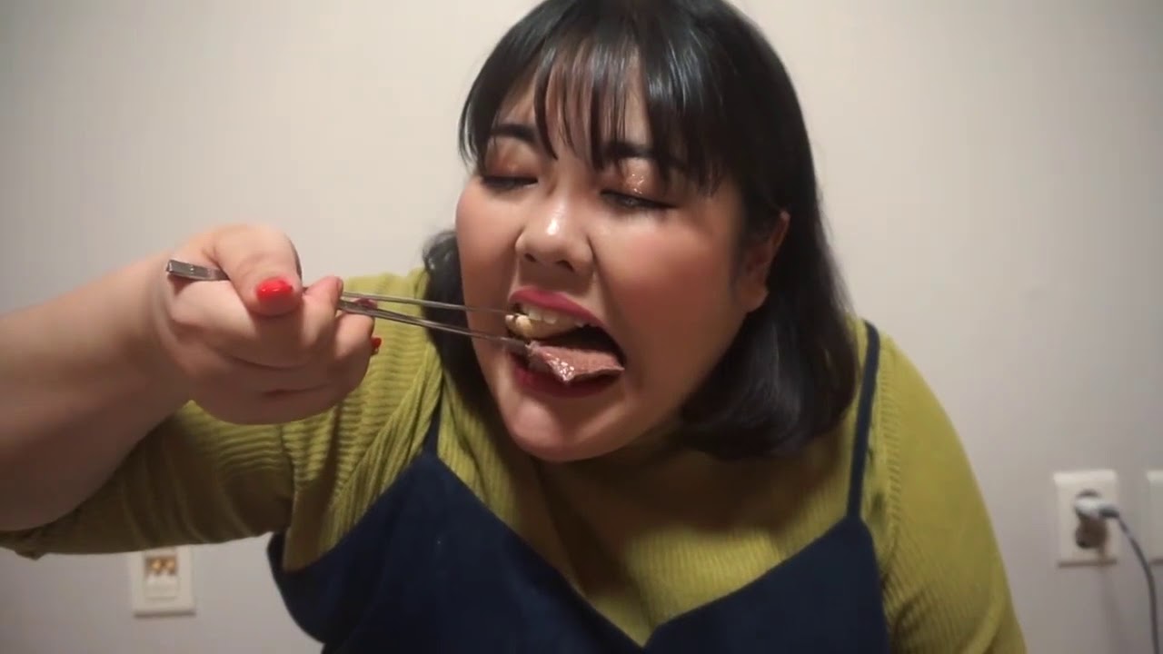 Yang Soobin (양수빈) EAT - YouTube
