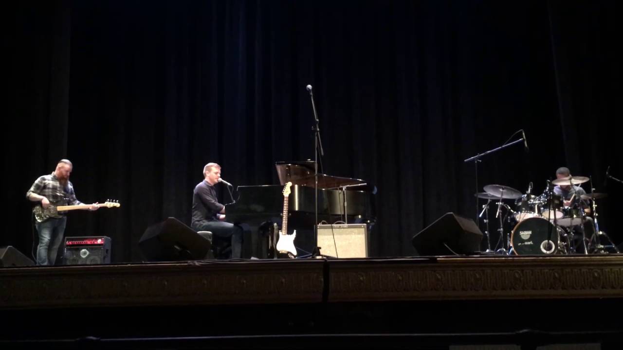 Clark Beckham "Earned It" 9/25/16 Strand Center for the Arts ...