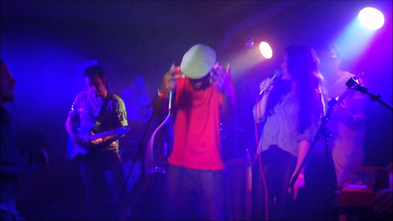 Rock Steady (Live på Broder Tuck 2011) - YouTube