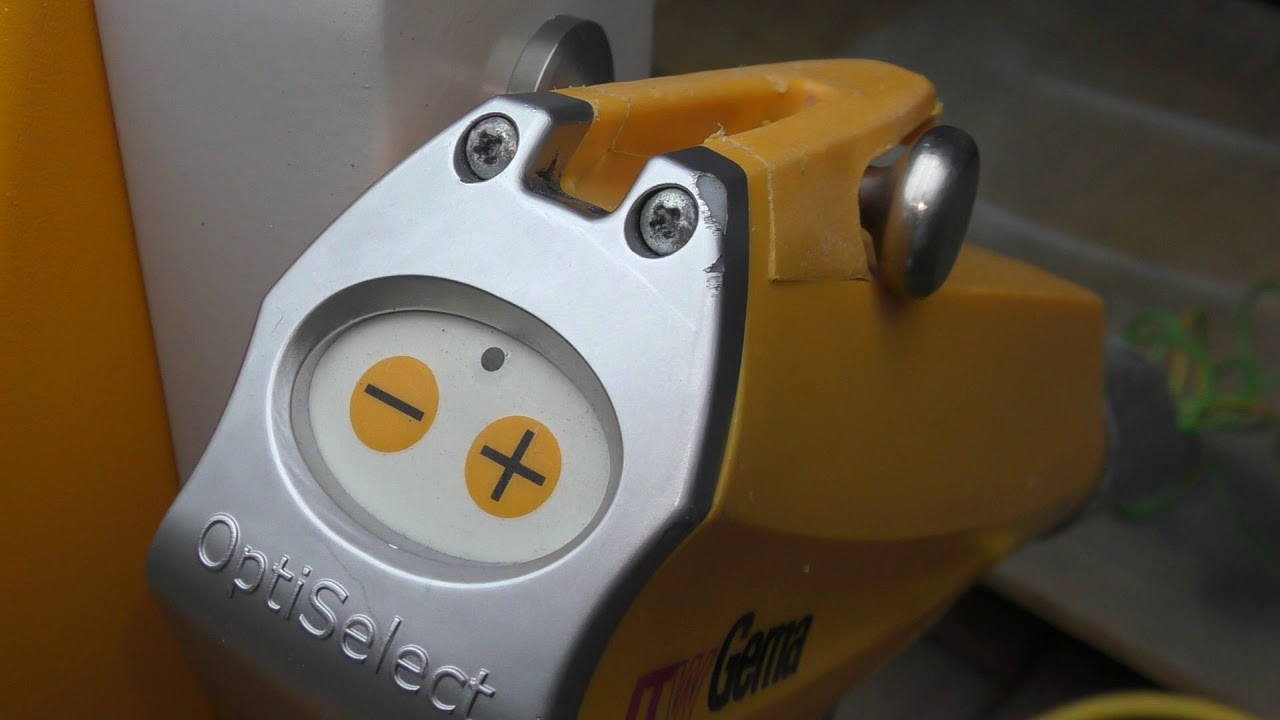 Gema OptiSelect B Powder coating system - YouTube