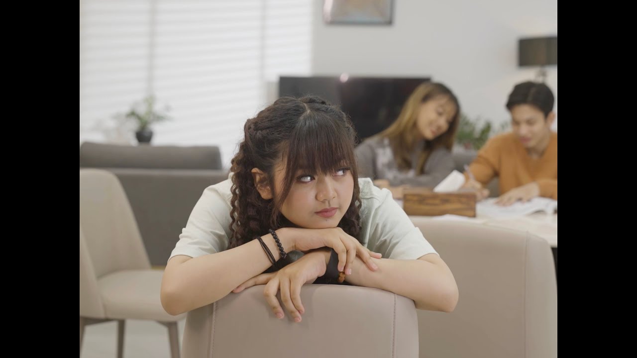 Pyonn Mya Thwe(Poppy Pyonn) - YOU [Official Music Video] - YouTube