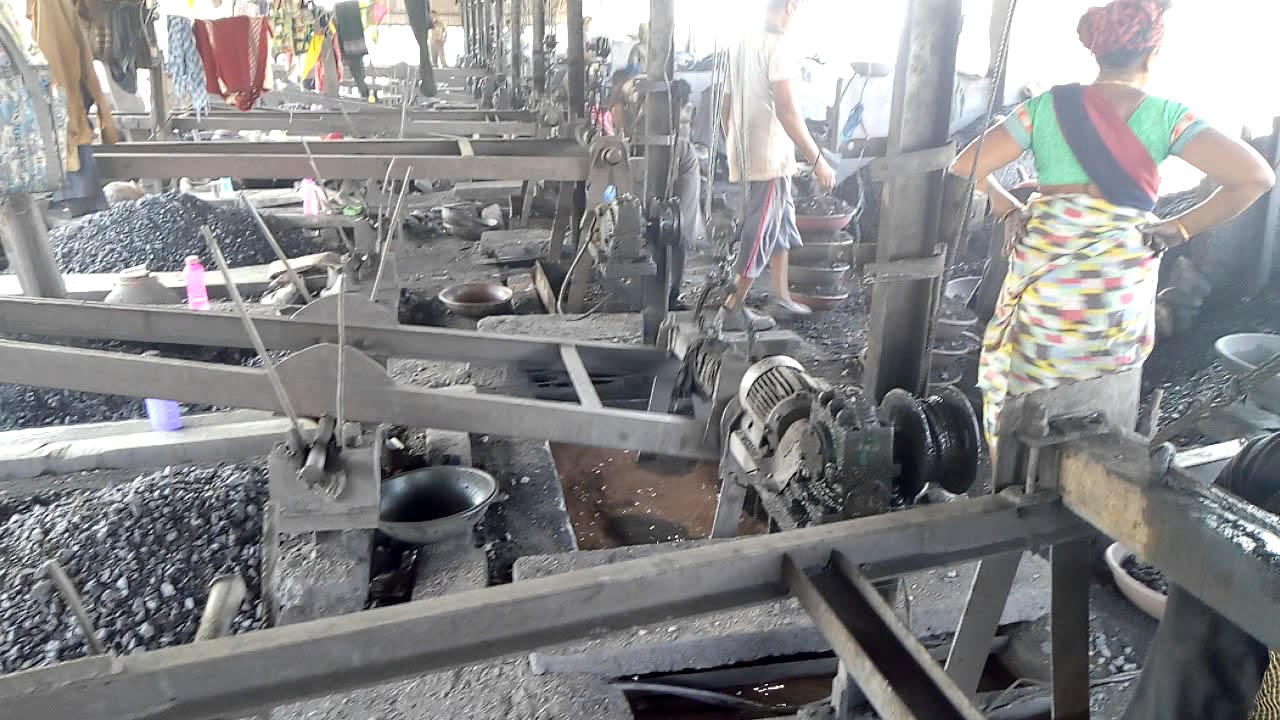 MOIL BALAGHAT mine .Jigging operation - YouTube