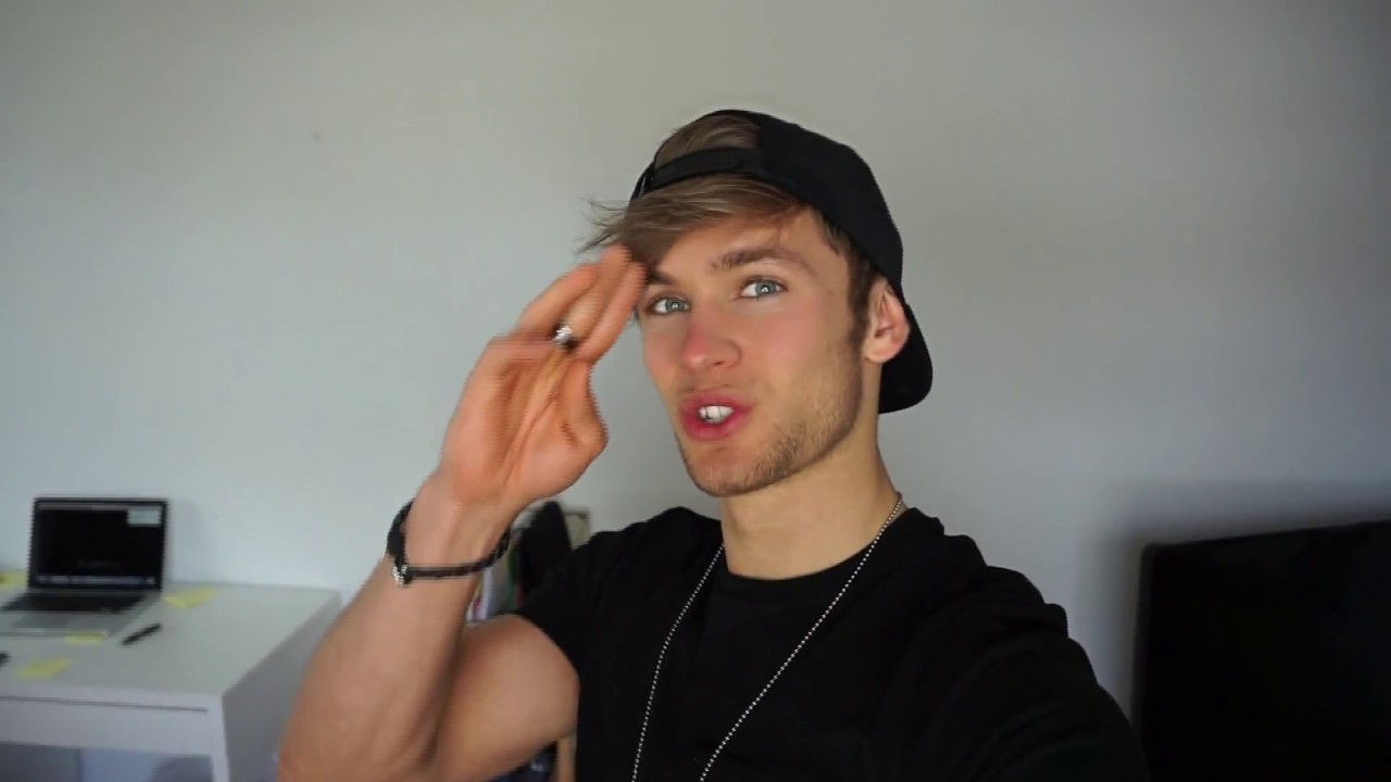 WORLD FITNESS DAY | Influencer | Presse KickOff Gruß von Simon Mathis - YouTube