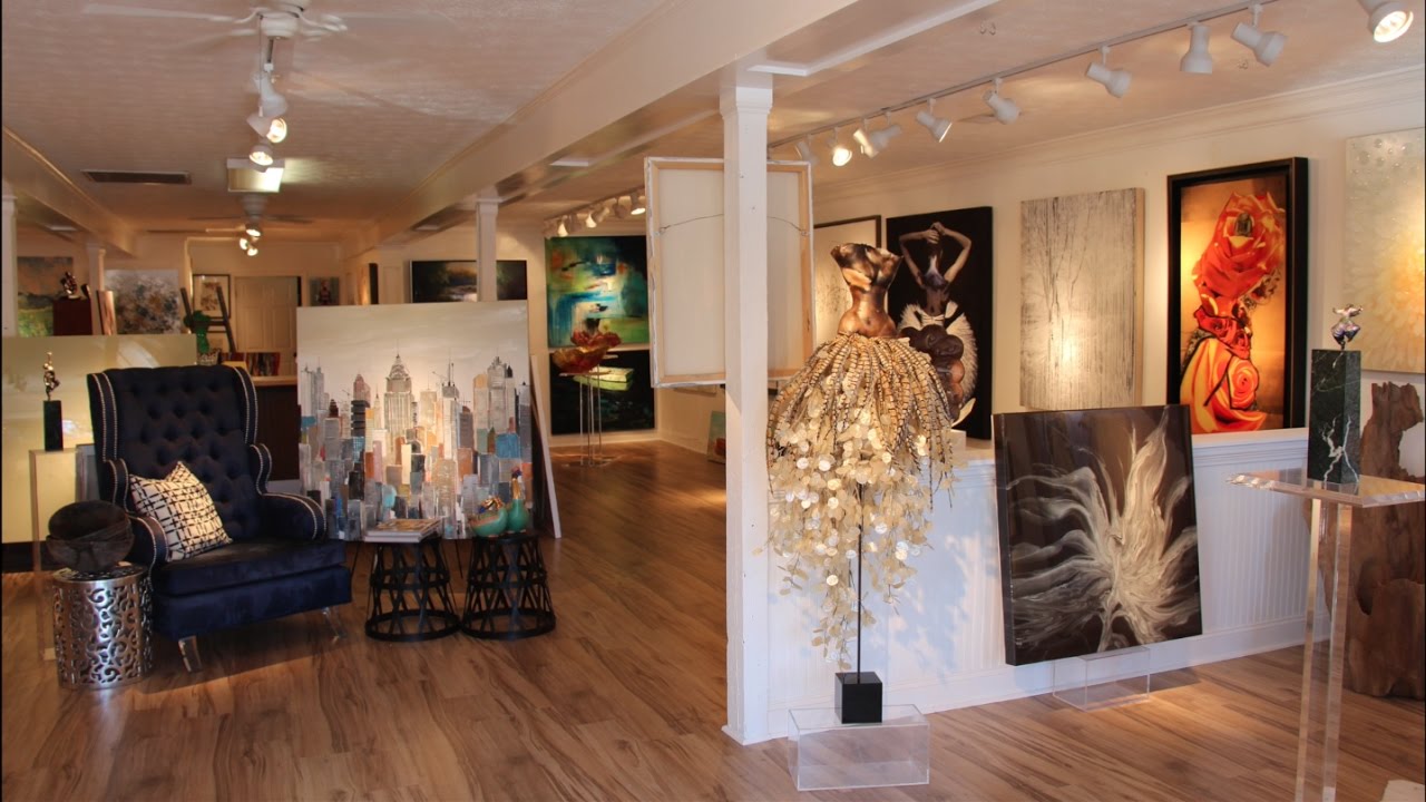 Chic Evolution in Art | Gallery Tour - YouTube