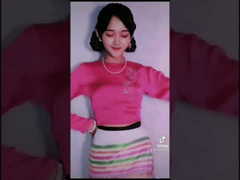 Hai phut hon - Cute girl dance Tik Tok