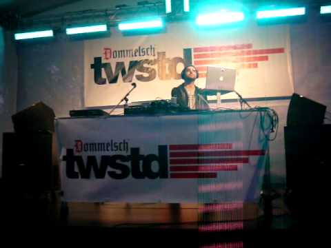 Producer Ben Cullum @ TWSTD Koninginnenacht - Live Outdoorstage - YouTube