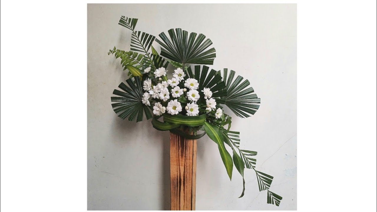 e.317 Rangkaian bunga aster putih, daun palem, daun andong - YouTube
