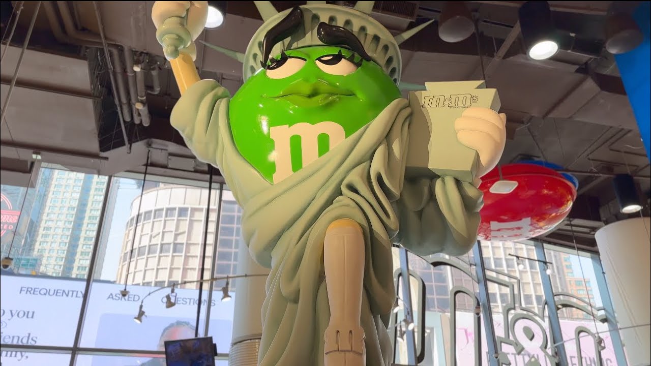 Inside the M&M shop 😋 - YouTube
