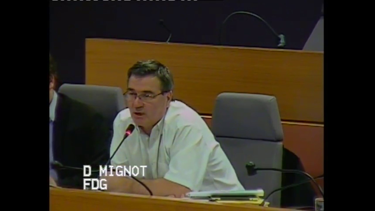 Didier Mignot défend les personnels de l'AEV - YouTube