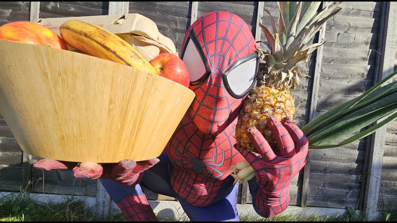 Spider-man SMASH! fruit and stuff!! - YouTube