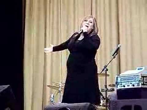 Taranda Greene sings O Holy Night - YouTube
