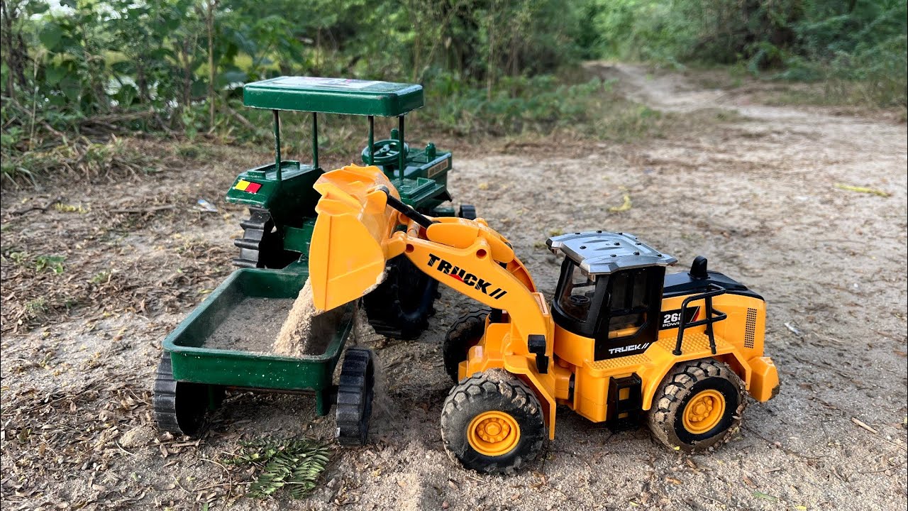 JCB Construction Vehicles | Excavator and Dump Truck Fun - YouTube