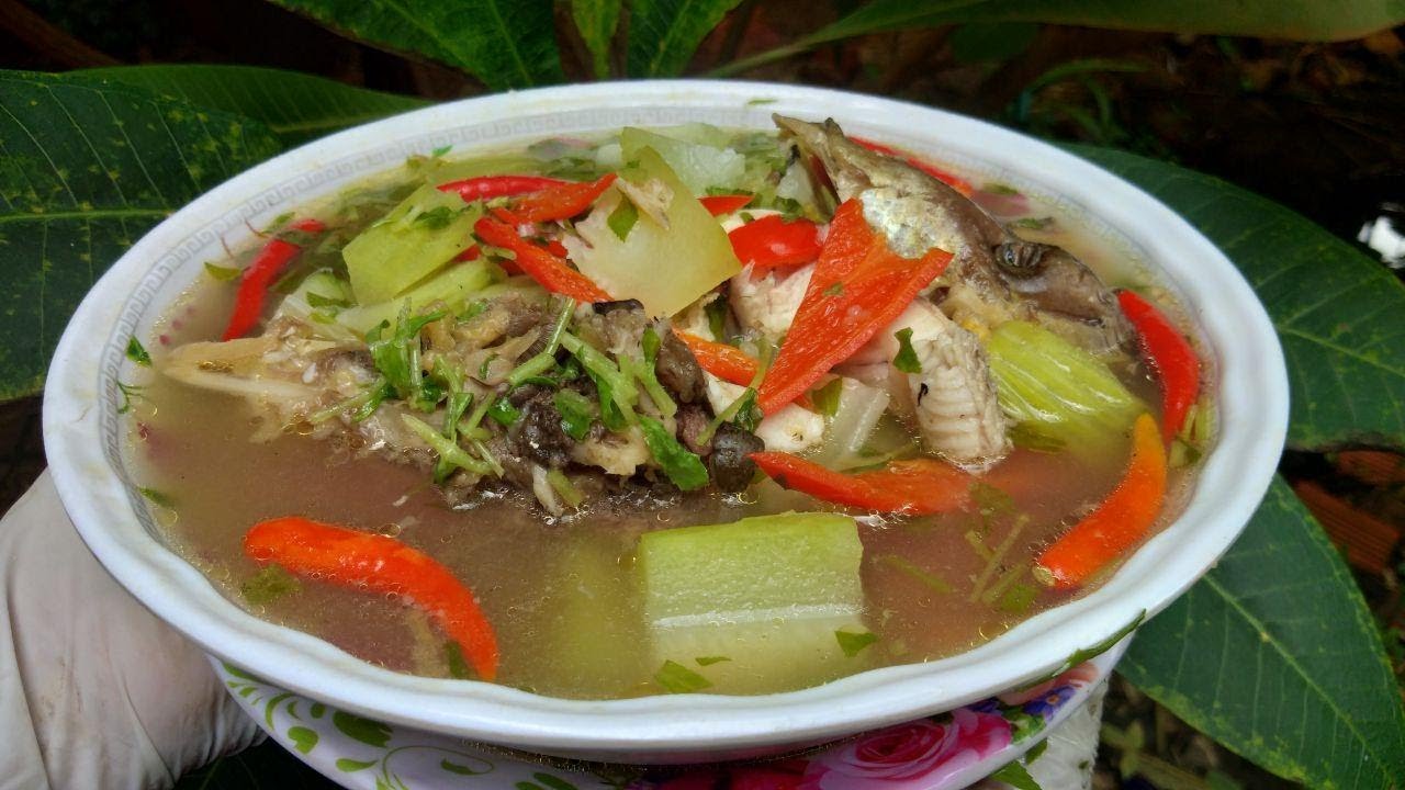 សម្លរម្ជូរផ្អក / Fermented Fish sour Soup - YouTube