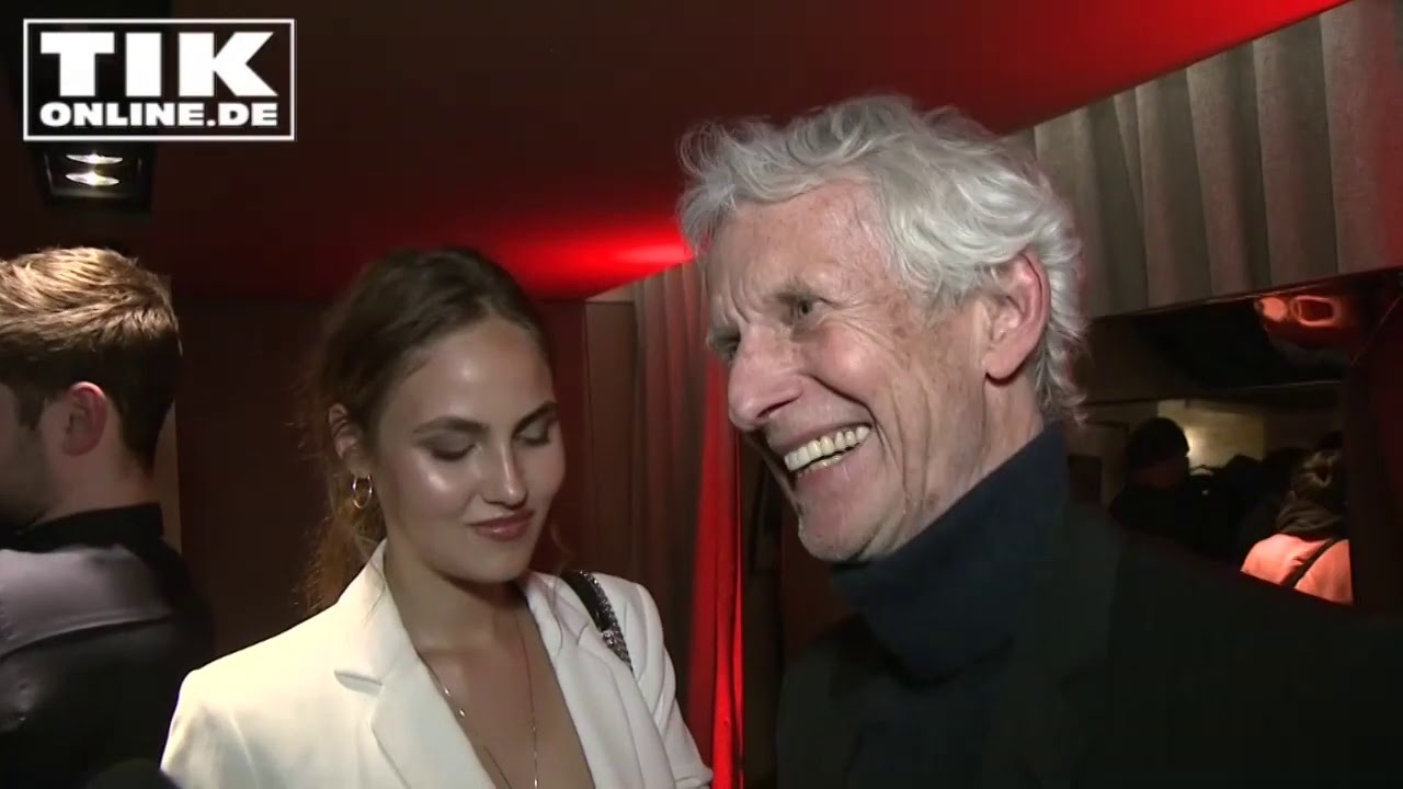 Mathieu Carriere: "Seit ich 50 bin, ist mir alles egal!" - YouTube