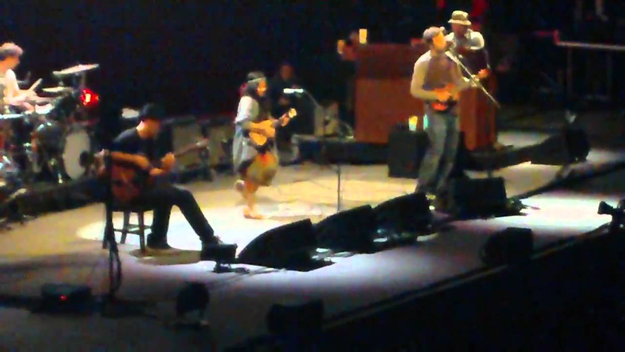 Jack Johnson & Zee Avi- Breakdown - YouTube