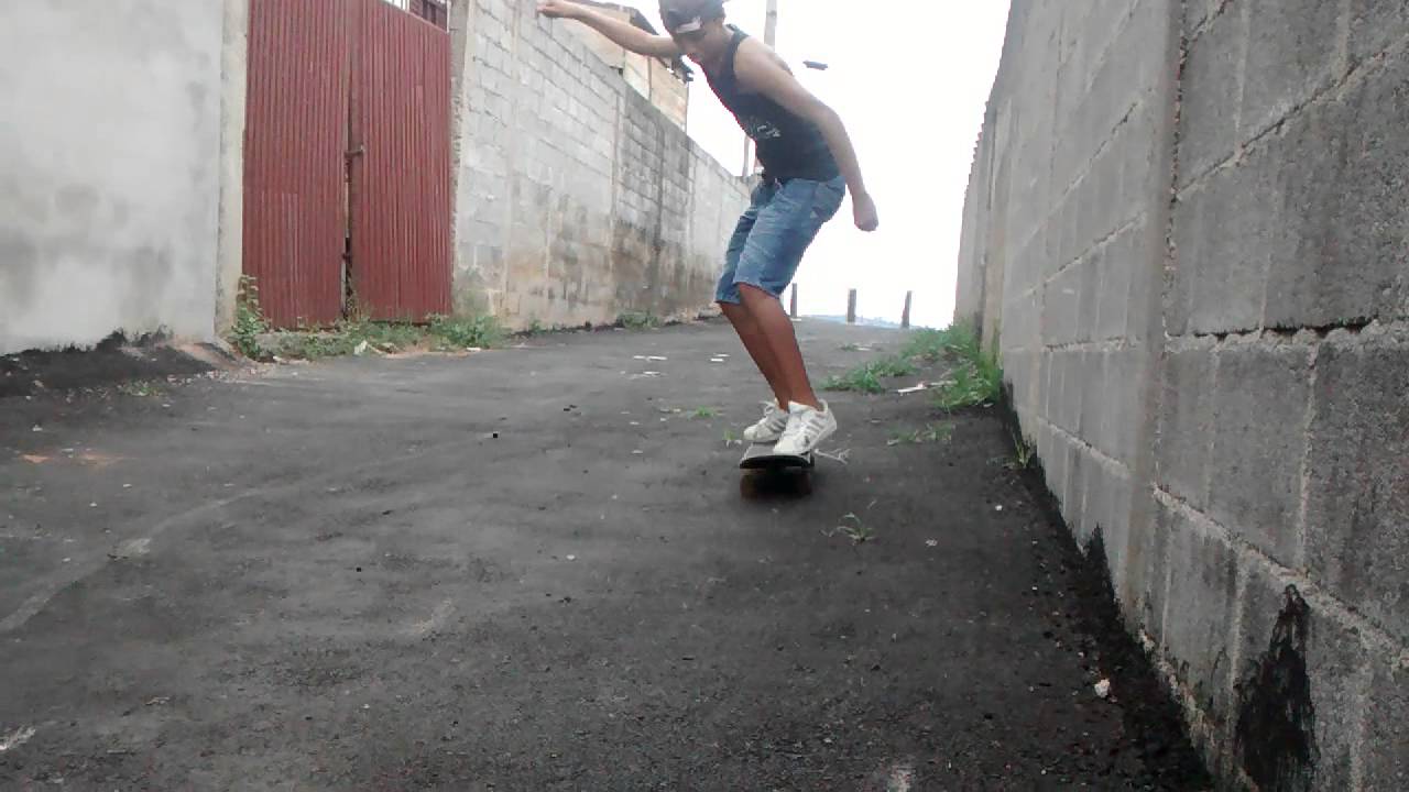 Queda de skate em Slow Motion - YouTube